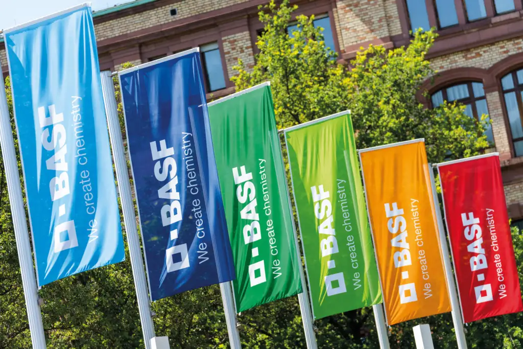 BASF to sell Coatings business to Carlyle in EUR 7.7 billion deal ...